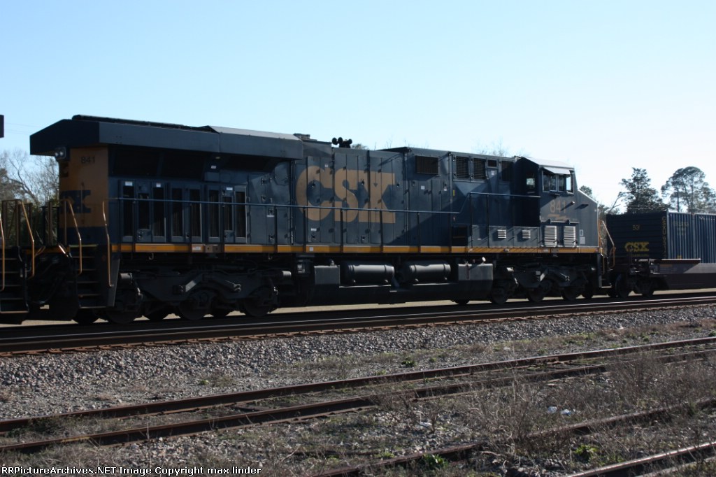 CSX 841